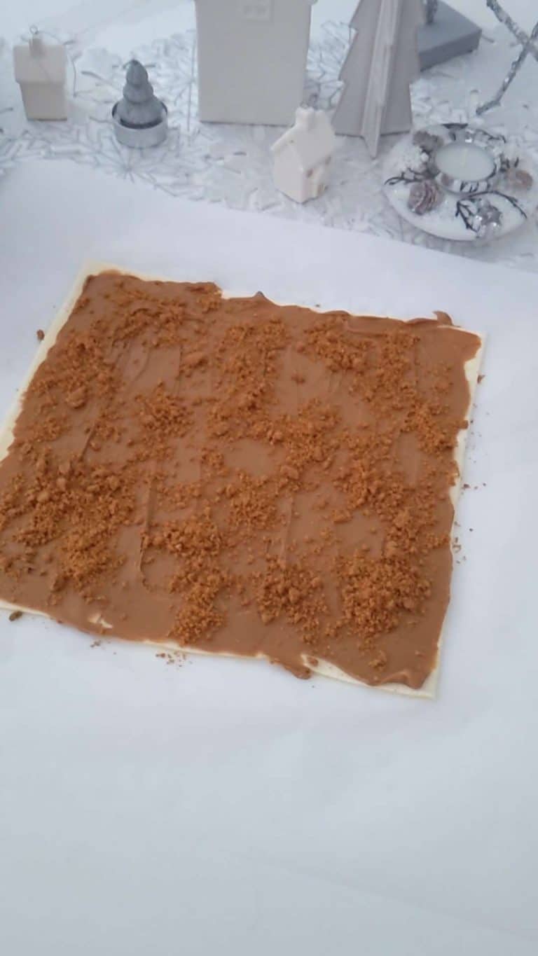 Easy Biscoff Puff Pastry Christmas Tree Holiday Dessert Recipe - The ...