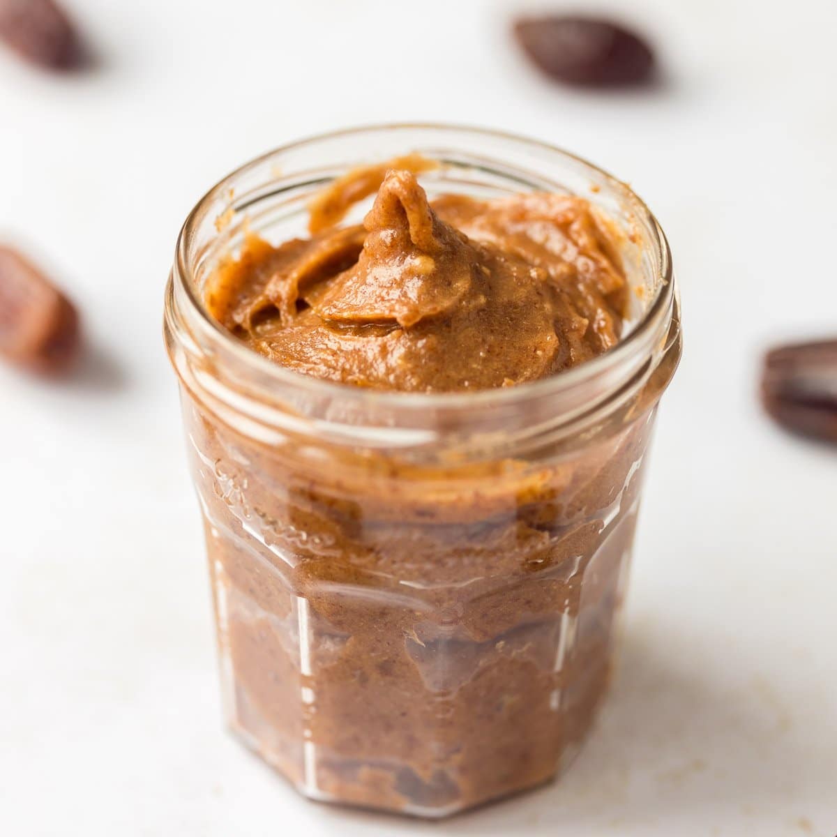 Date Caramel Sauce (Easy 5-Ingredient Caramel Made From Dates) - The ...